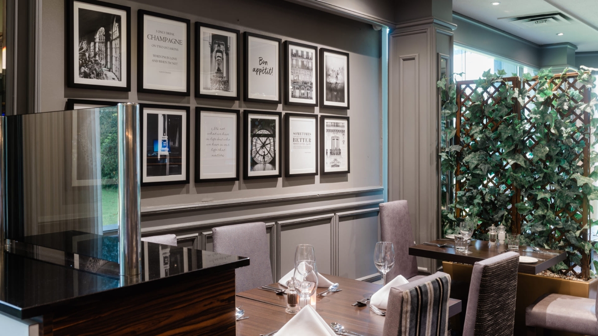 Bar & Restaurant – The Normandy Hotel